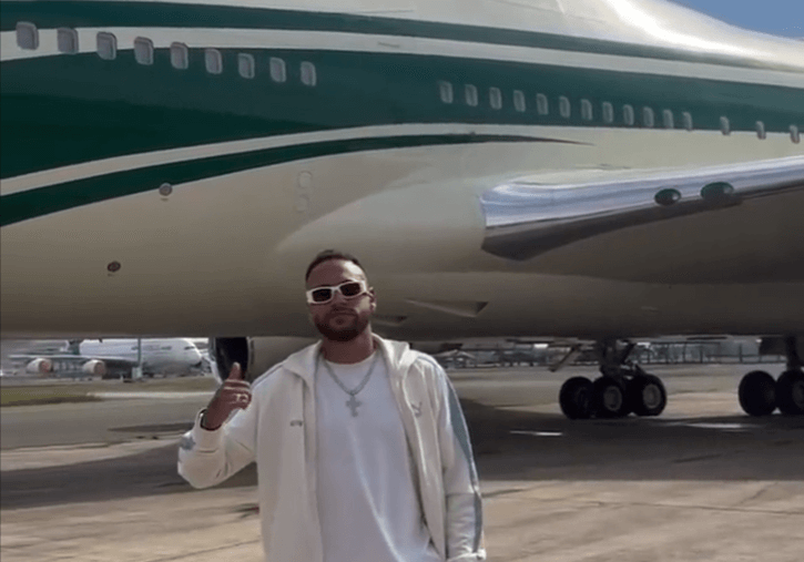 Neymar poleciał do Arabii Saudyjskiej gigantycznym Boeingiem 747 ...