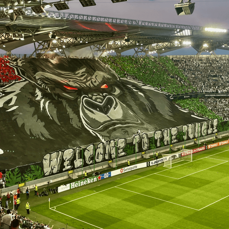 UEFA przyczepiła się do oprawy Legii. Absurdalny powód federacji – EkstraklasaTrolls.pl